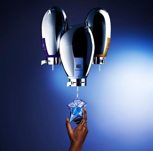 Refill your bottle at the Mugler Fountain - MUGLER